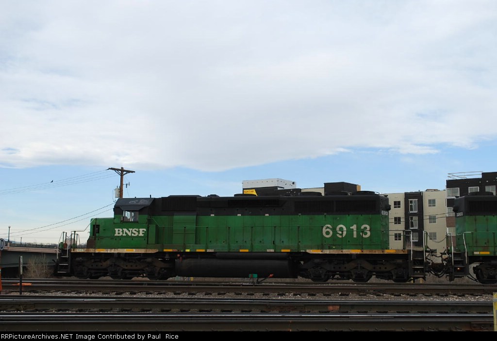 BNSF 6913
